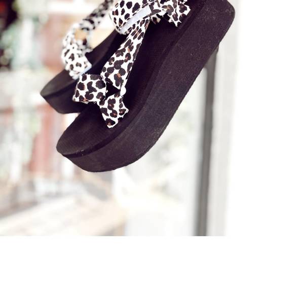 Outwoods | Shoes | Nwt Outwoods Platform Sandals In Leopard Print ...